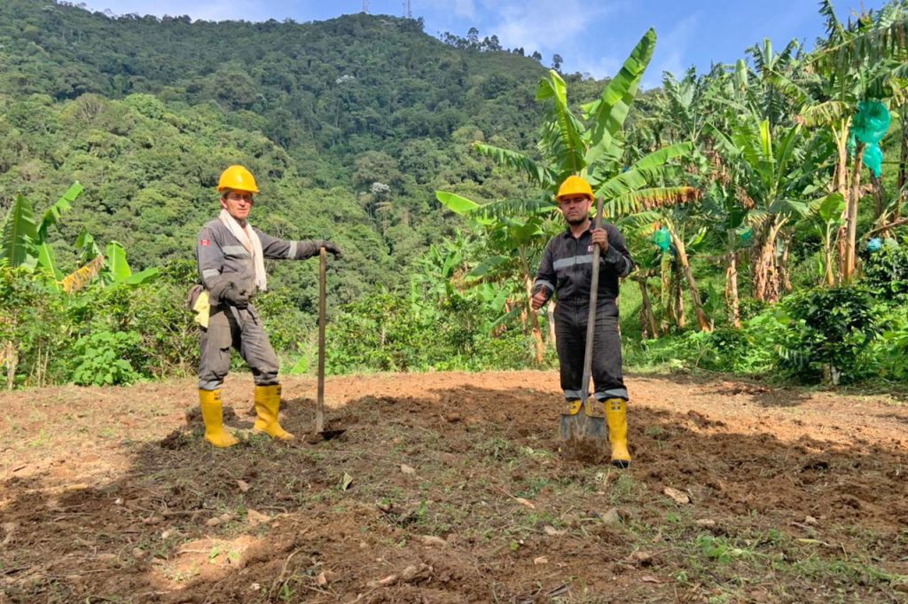 Collective Mining (TSXV:CNL) Heads Into 2022 With Exciting Massive ...