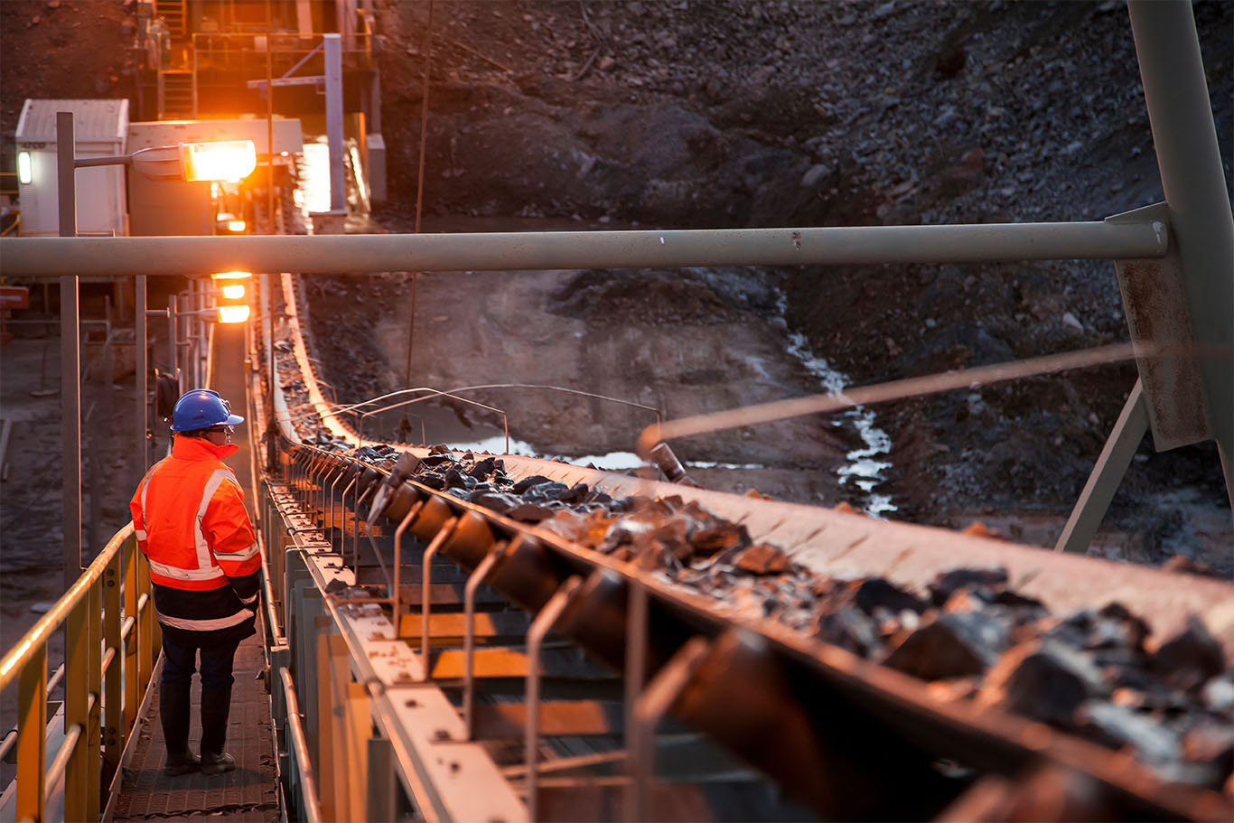 Copper Market Under Strain as LME Stockpiles Plunge and Backwardation ...